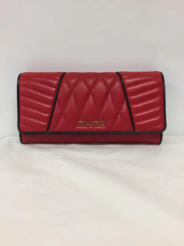 Miu Miu Quilted Leather Wallet - Red