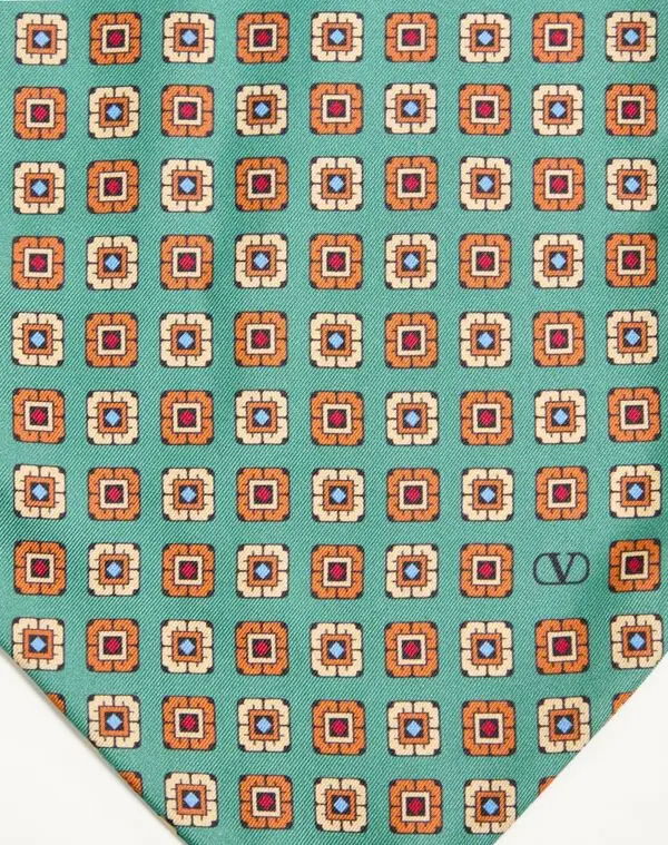 Valentino Garavani Silk Ascot With Pointy Motif