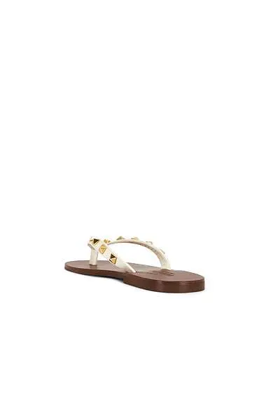 Valentino Garavani Rockstud Thong Sandal