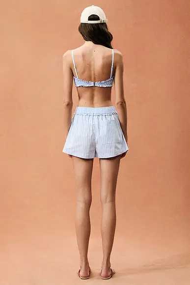 L'academie Daphne Short