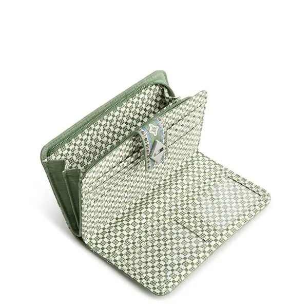 VERA BRADLEY Turnlock Wallet