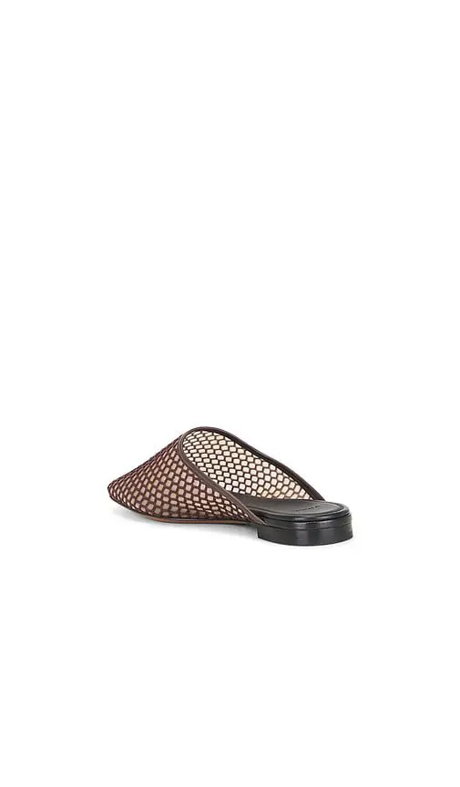 Vince Dakota Ii Flat In Brown