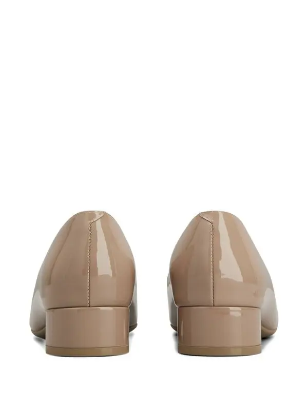 ROGER VIVIER Roundy Patent Leather Ballets