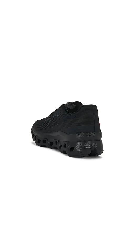 On Cloudmonster Sneakers - Black