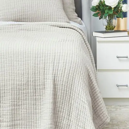 ELISABETH YORK Lida Bedding Queen Quilt
