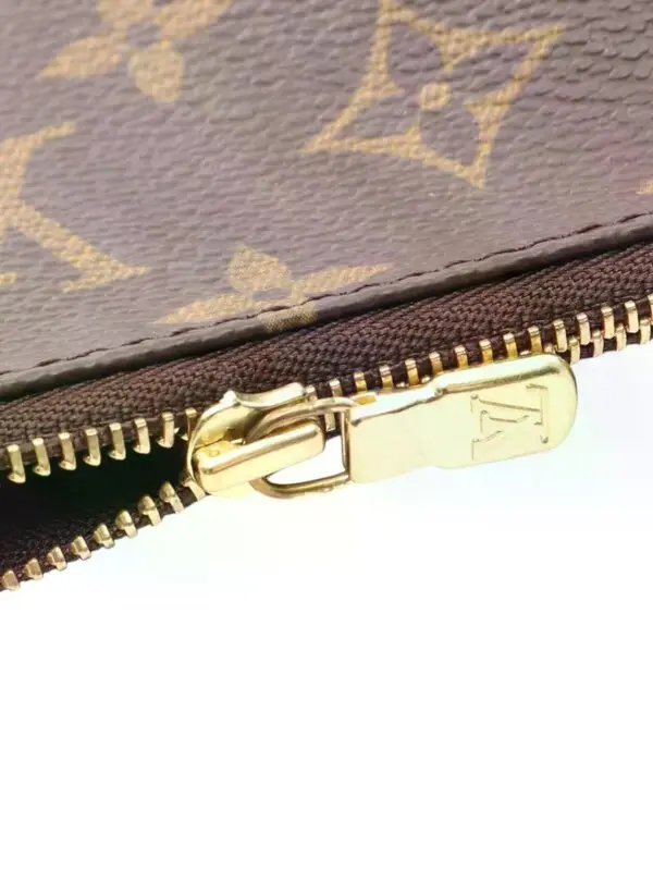 LOUIS VUITTON Monogram Pochette Accessories Shoulder Bag - Brown