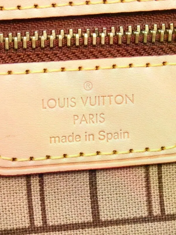 LOUIS VUITTON Monogram Canvas Neverfull Mm Tote Bag