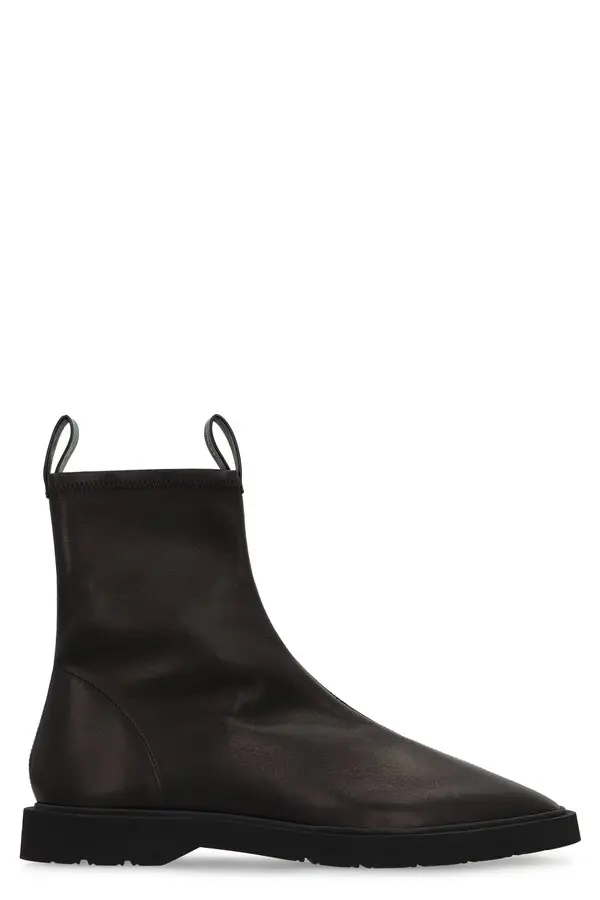 Celine Flow Zipped Ankle Boots In Stretch Lambskin - Black