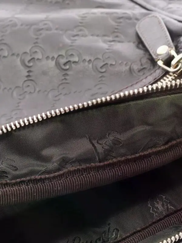 Gucci Gg Embossed Leather Shoulder Bag