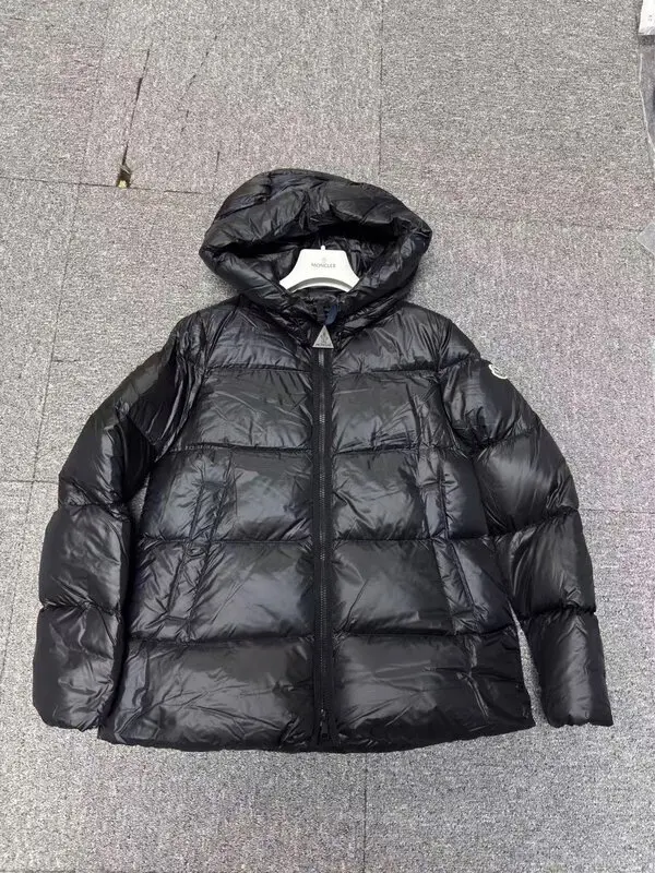 Moncler Serittes Hooded Short Down Jacket - Black