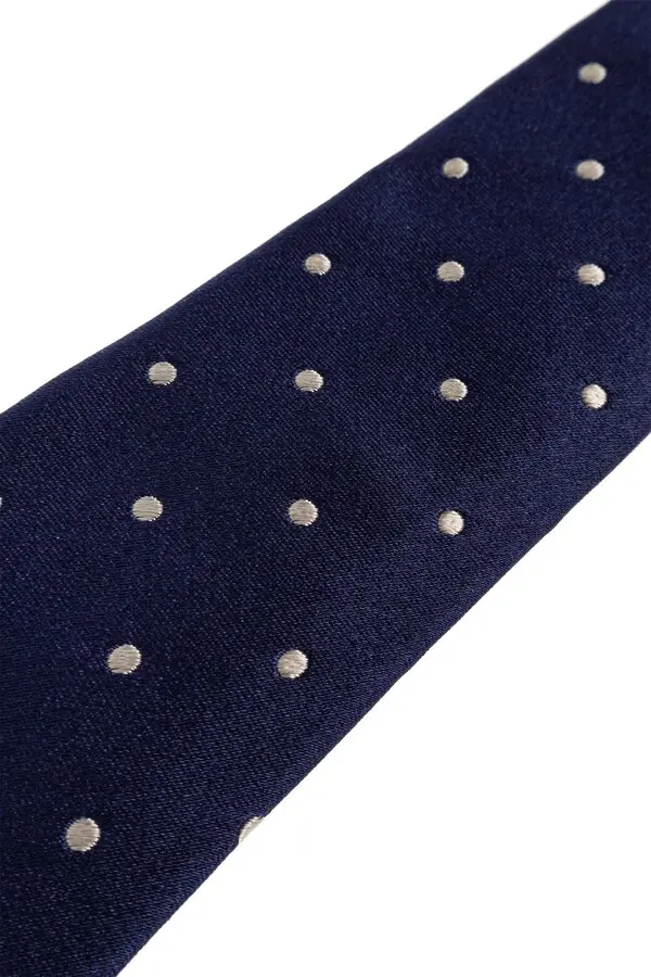 TOM FORD Pointed Tie