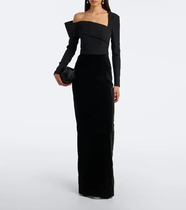 Safiyaa One-shoulder Gown - Black