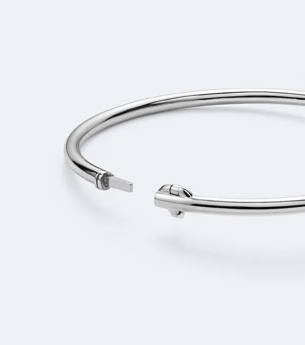 Yvonne Léon 9kt White Gold Diamond And Enamel Panda Bangle
