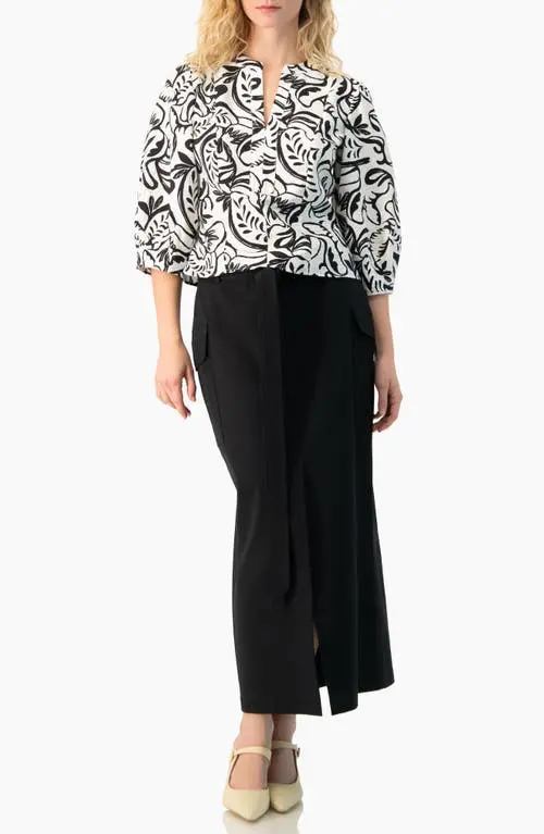 IVONNE Graphic Brushstroke Floral Woven V-neck Blouse