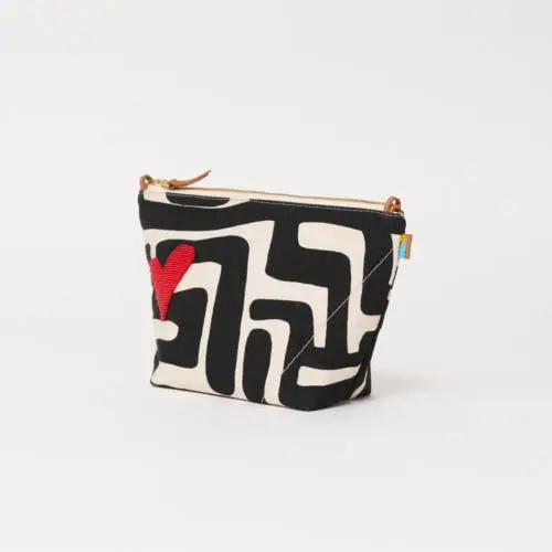 UBUNTU LIFE Xlarge Convertible Pouch With Strapbeaded Red Heart