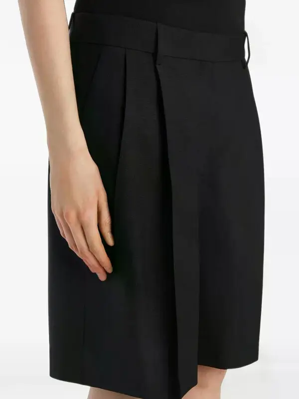 Khaite Auggie Pleated Shorts - Black