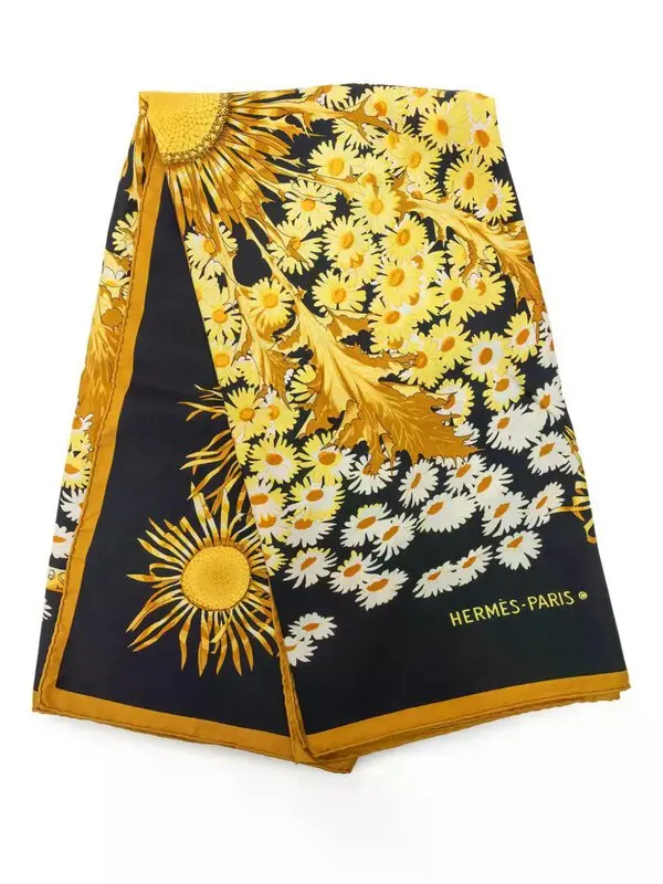 Hermès 20th Century Fleurs Et Carlines Silk Scarf 90 Scarves - Black