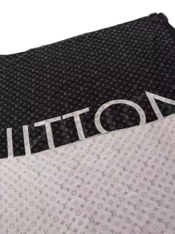 LOUIS VUITTON 2017 Monogram Split Scarf