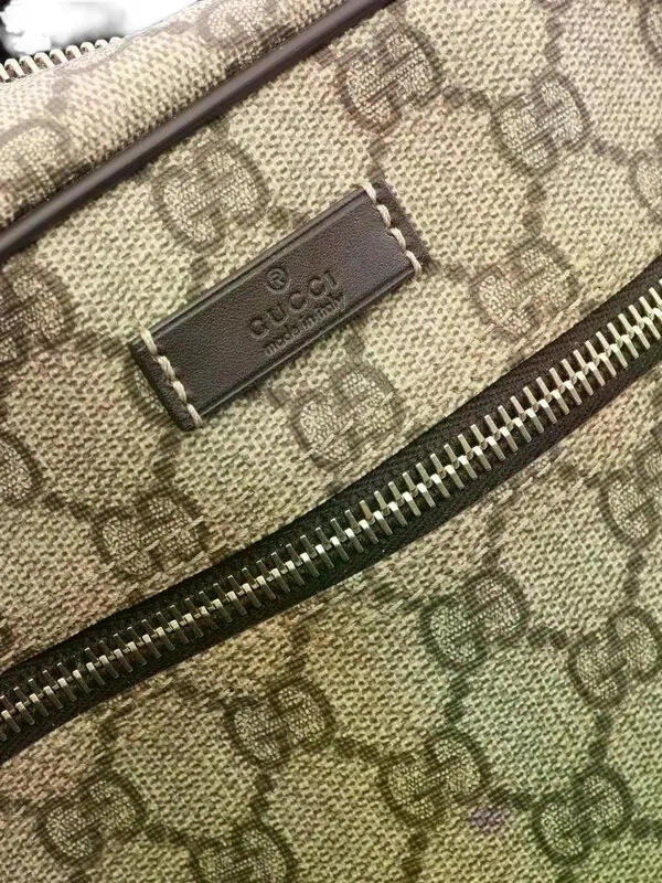 Gucci Gg Supreme Crossbody Bag