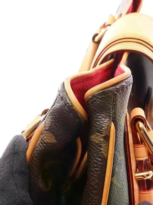 LOUIS VUITTON Monogram Shoulder Bag