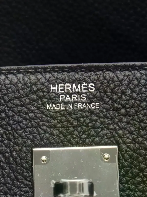 Hermès Birkin 30 Togo Handbag - Black