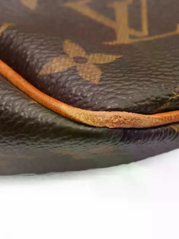 LOUIS VUITTON Batignolles Vertical Monogram Tote Bag