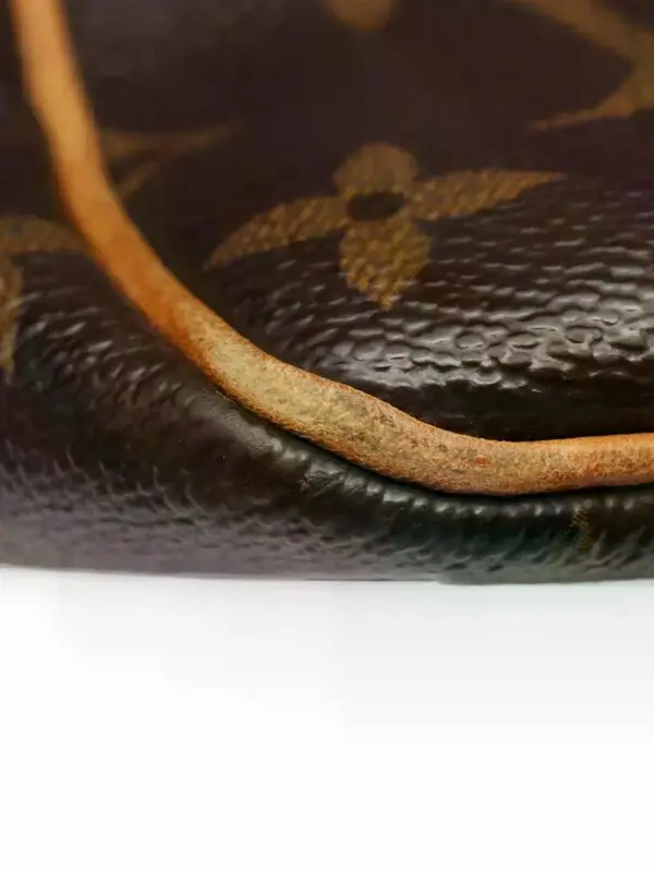 LOUIS VUITTON Batignolles Vertical Monogram Tote Bag