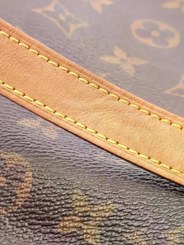 LOUIS VUITTON 2001 Musette Salsa Shoulder Bag