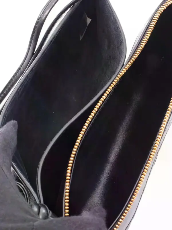 Bottega Veneta Andiamo Shoulder Bag - Black