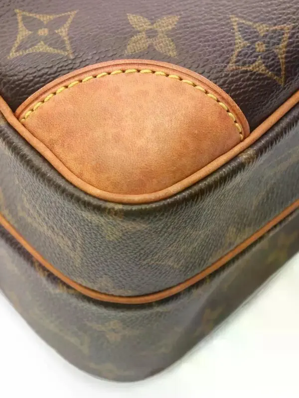 LOUIS VUITTON 2005 Nil Crossbody Bag