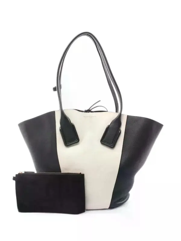 Bottega Veneta Medium Basket Tote Bag - Black