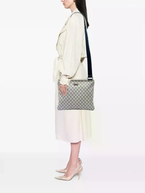 Gucci 2016-2026 Gg Supreme Crossbody Bag - Neutrals