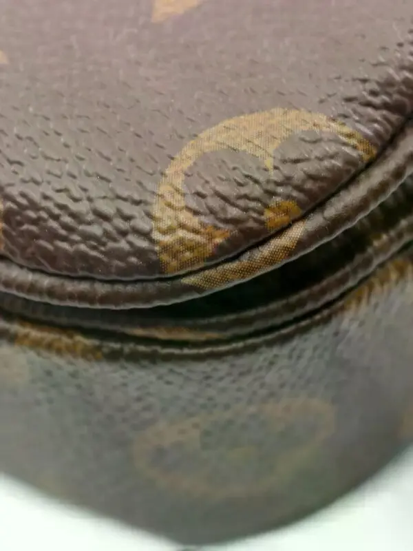LOUIS VUITTON Pochette Metis Handbag - Brown