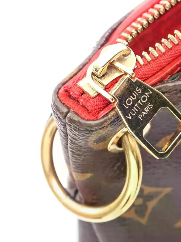 LOUIS VUITTON 2015 Pallas Monogram Handbag