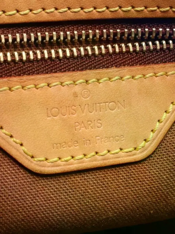LOUIS VUITTON Monogram Trotteur Shoulder Bag