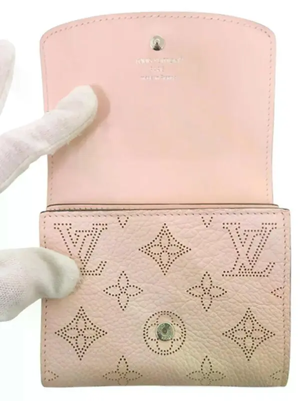 LOUIS VUITTON 2000-2026 Monogram Mahina Iris Compact Wallet Small Wallets