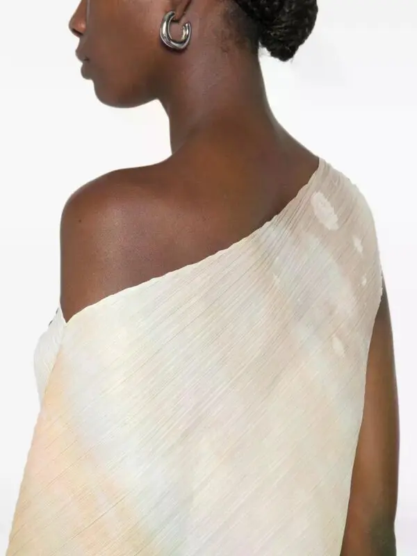 Issey Miyake Asymmetric-design Pleated Top