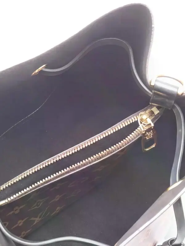 LOUIS VUITTON 2020 Mm Néonoé Monogram Leather Bucket Bag - Brown