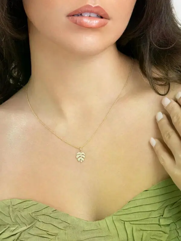 SYDNEY EVAN Monstera Leaf Diamond Necklace