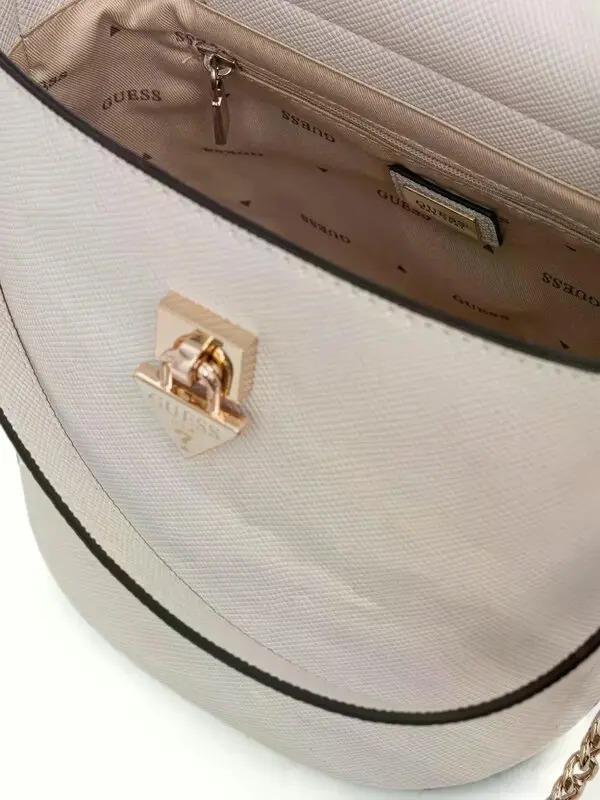 Guess Patsie Logo-plaque Bucket Bag