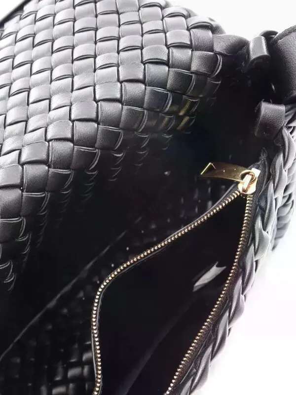 Bottega Veneta Intrecciato Cobble Shoulder Bag - Black