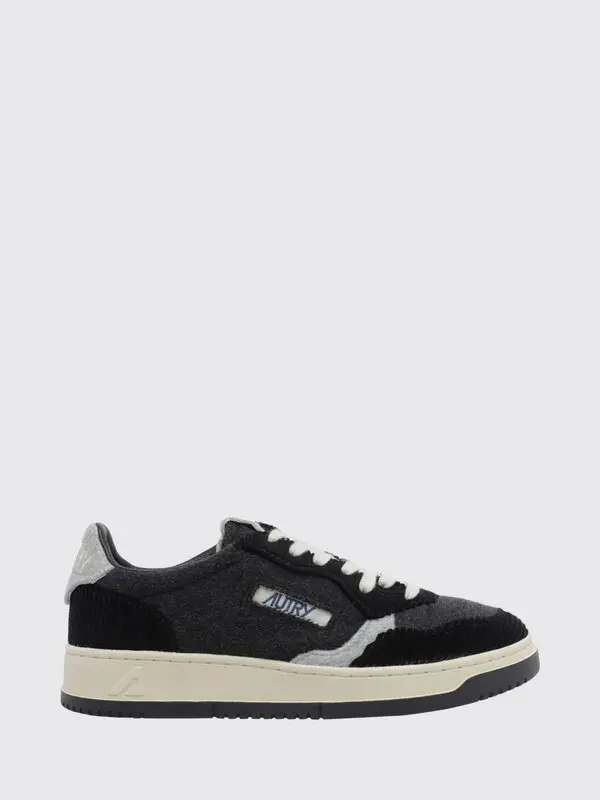 AUTRY Medalist Low Trainers In Smooth Calfskin With Perforated Toe And Lace Up Detail - Black 3