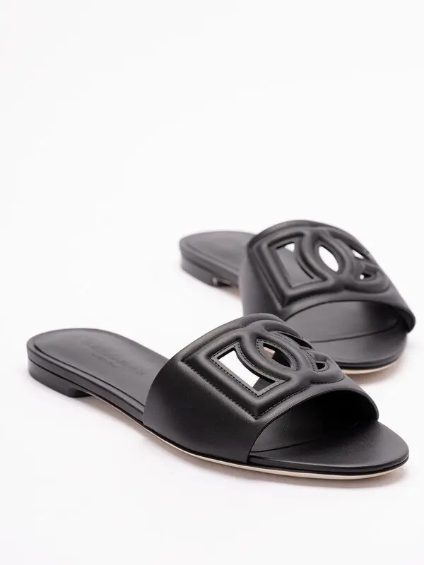 Dolce & Gabbana Sliders With `dg` Logo