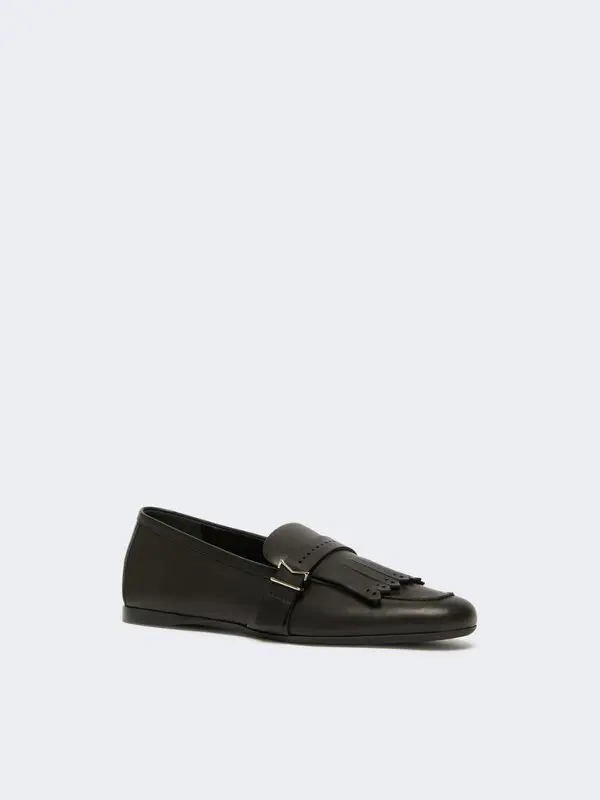 Max Mara Leather Loafers With Fringe Detailing And Monogram Loop - Black