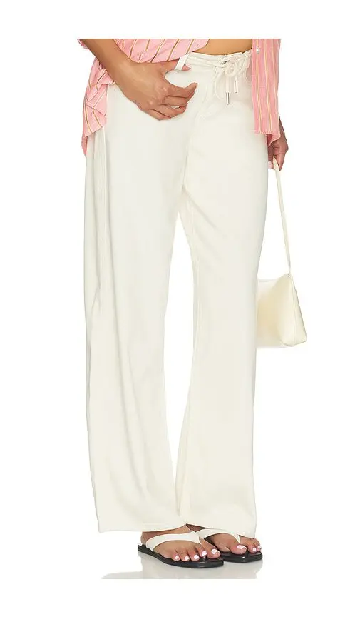 DL1961 X Bumpsuit Taylor Barrel Relaxed High Rise Maternity Jeans In Ivory - Flax Aura