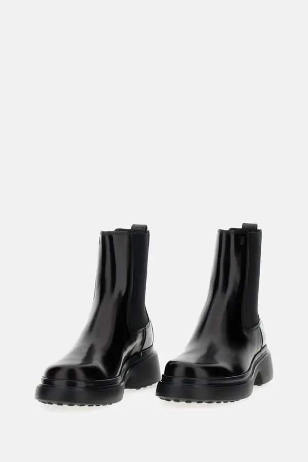 TOD'S Calfskin Leather Ankle Boots With Embossed Monogram - Nero