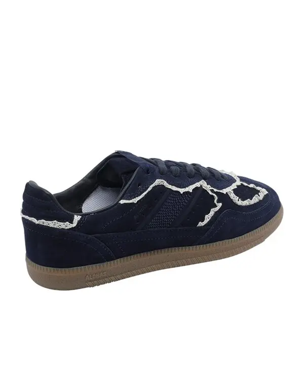 ALOHAS Round-toe Sneakers