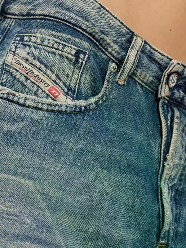 DIESEL® 1996 D-sire-yu Distressed Jeans