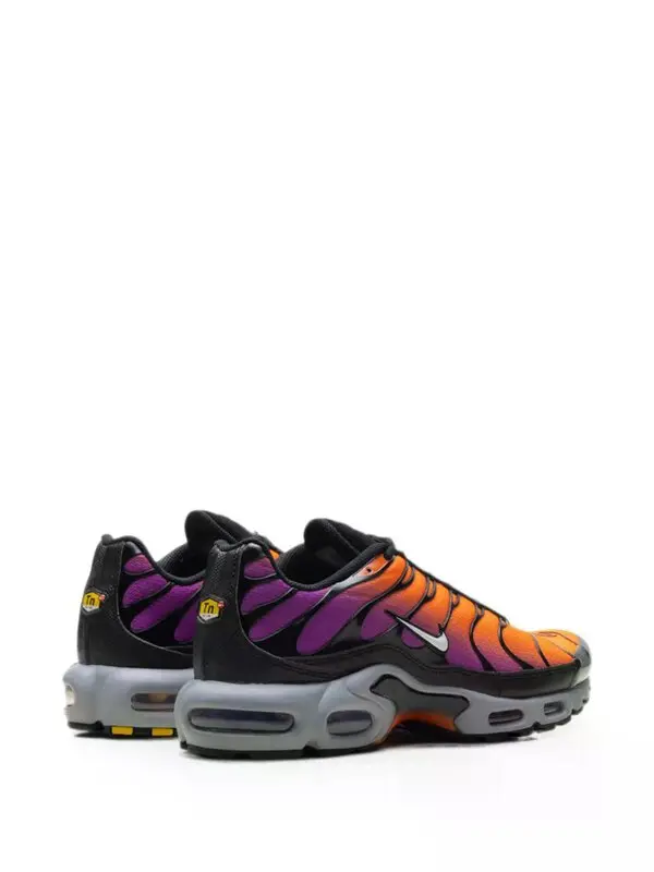 Nike Max Plus Sneakers - Orange