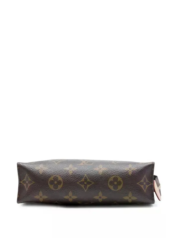 LOUIS VUITTON 2020 Monogram Toiletry Pouch 19 - Brown